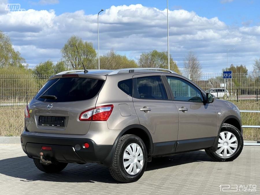 Nissan Qashqai 2012 in Taurage, with an engine capacity of 1.60 L and mileage of 285 thousand km for 5200 €, photo 8 on AUTOMOTO.COM.LV