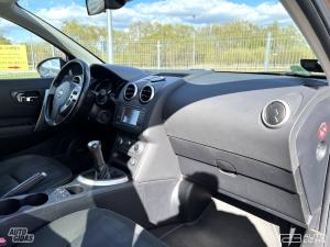 Nissan Qashqai 2012 in Taurage, with an engine capacity of 1.60 L and mileage of 285 thousand km for 5200 €, photo 12 on AUTOMOTO.COM.LV