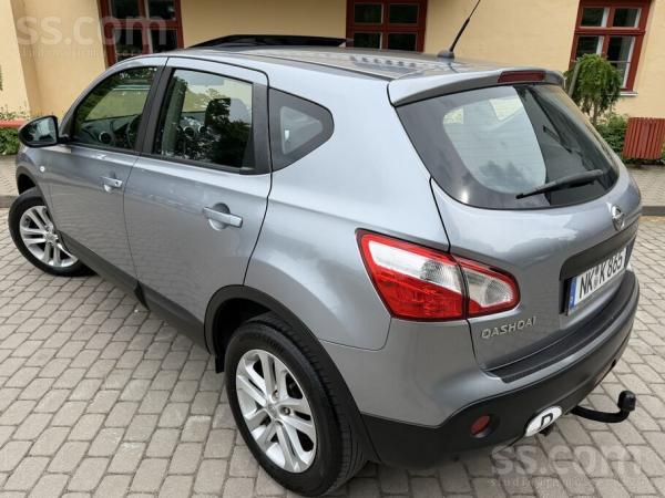 Nissan Qashqai 2012 in Riga, with an engine capacity of 2.00 L and mileage of 238 thousand km for 6250 €, photo 4 on AUTOMOTO.COM.LV