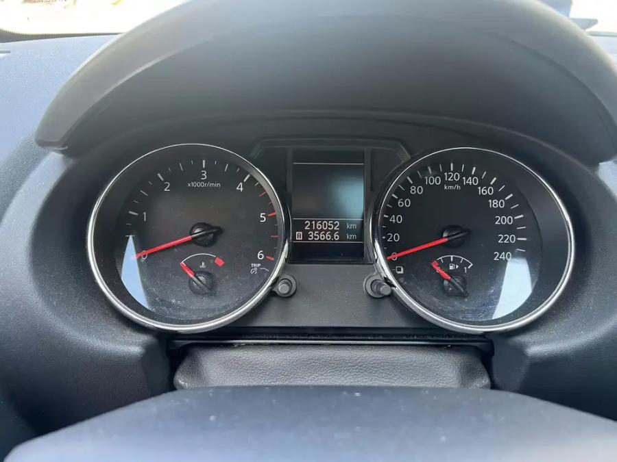 Nissan Qashqai 2012 Jēkabpils, ar dzinēja tilpumu 1.60 L un nobraukumu 216 tūkst. km par 6900 €, foto 33 vietnē AUTOMOTO.COM.LV