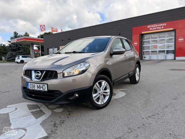 Nissan Qashqai 2012 in Kretinga on AUTOMOTO.COM.LV Nissan Qashqai 2012 in Kretinga, with an engine capacity of 1.60 L and mileage of 211 thousand km for 5450 €, photo 1 on AUTOMOTO.COM.LV
