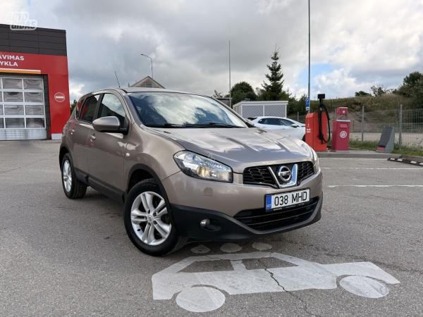 Nissan Qashqai 2012 in Kretinga on AUTOMOTO.COM.LV Nissan Qashqai 2012 in Kretinga, with an engine capacity of 1.60 L and mileage of 211 thousand km for 5450 €, photo 3 on AUTOMOTO.COM.LV