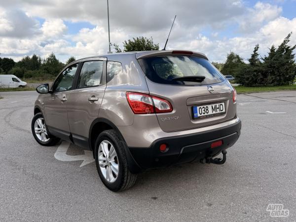 Nissan Qashqai 2012 in Kretinga on AUTOMOTO.COM.LV Nissan Qashqai 2012 in Kretinga, with an engine capacity of 1.60 L and mileage of 211 thousand km for 5450 €, photo 4 on AUTOMOTO.COM.LV