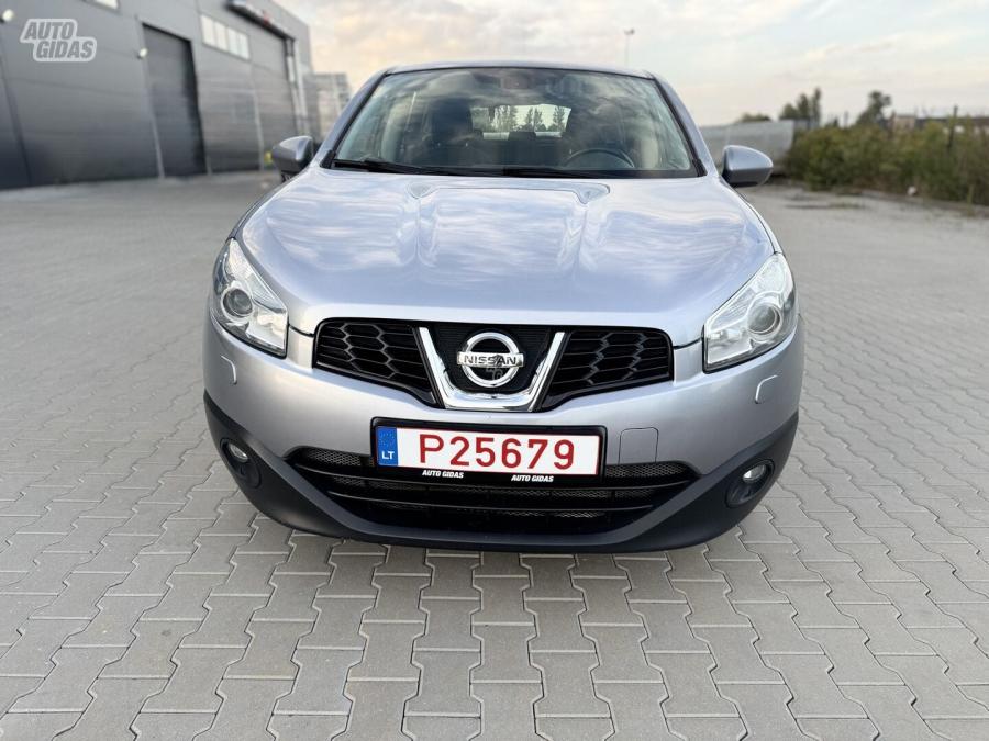 Nissan Qashqai 2012 in Kaunas, with an engine capacity of 1.60 L and mileage of 290 thousand km for 3950 €, photo 4 on AUTOMOTO.COM.LV