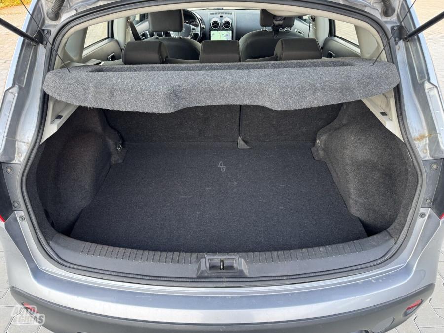 Nissan Qashqai 2012 in Kaunas, with an engine capacity of 1.60 L and mileage of 290 thousand km for 3950 €, photo 27 on AUTOMOTO.COM.LV