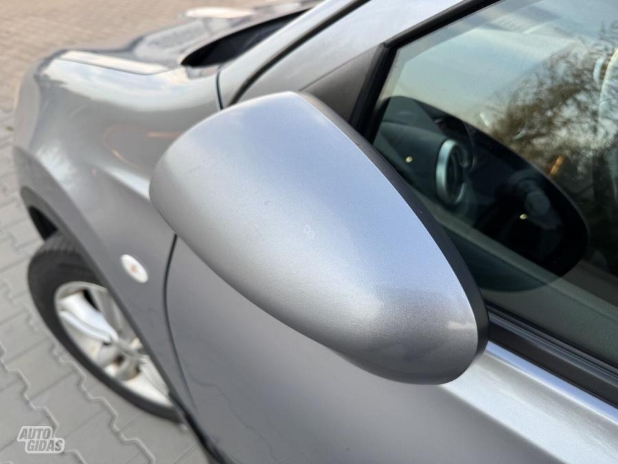 Nissan Qashqai 2012 in Kaunas, with an engine capacity of 1.60 L and mileage of 290 thousand km for 3950 €, photo 37 on AUTOMOTO.COM.LV