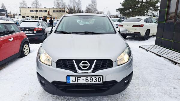 Nissan Qashqai 2013 in Riga, with an engine capacity of 2.00 L and mileage of 123 thousand km for 5900 €, photo 2 on AUTOMOTO.COM.LV
