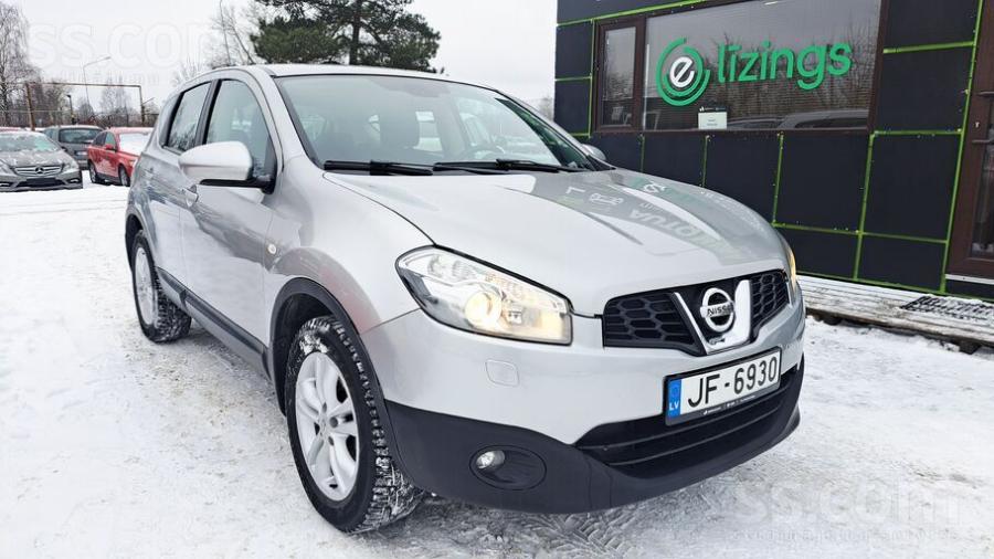 Nissan Qashqai 2013 in Riga, with an engine capacity of 2.00 L and mileage of 123 thousand km for 5900 €, photo 4 on AUTOMOTO.COM.LV