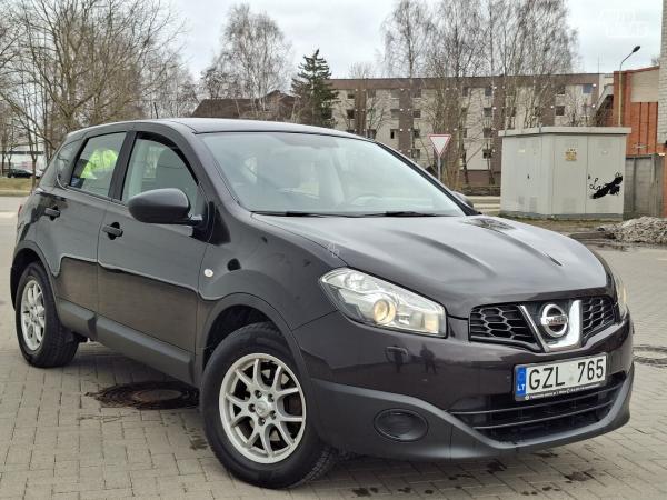 Nissan Qashqai 2013 in Silute, with an engine capacity of 1.60 L and mileage of 170 thousand km for 4800 €, photo 3 on AUTOMOTO.COM.LV