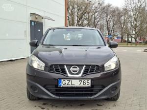 Nissan Qashqai 2013 in Silute, with an engine capacity of 1.60 L and mileage of 170 thousand km for 4800 €, photo 8 on AUTOMOTO.COM.LV