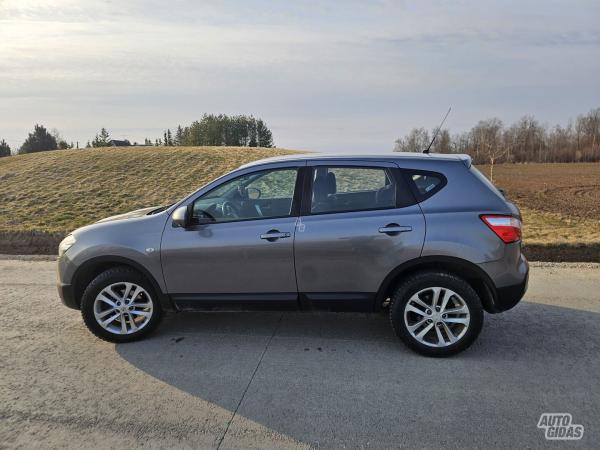 Nissan Qashqai 2013 in Joniskis, with an engine capacity of 1.60 L and mileage of 352 thousand km for 4600 €, photo 2 on AUTOMOTO.COM.LV