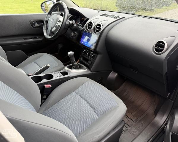 Nissan Qashqai 2013 in Radviliskis, with an engine capacity of 1.60 L and mileage of 195 thousand km for 4950 €, photo 3 on AUTOMOTO.COM.LV