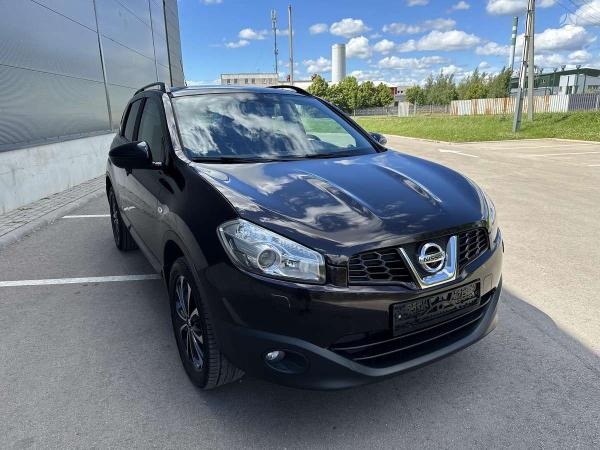 Nissan Qashqai 2013 in Telschi, with an engine capacity of 2.00 L and mileage of 266 thousand km for 5650 €, photo 1 on AUTOMOTO.COM.LV