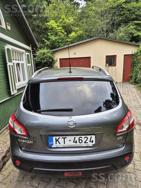 Nissan Qashqai 2014 in Riga, with an engine capacity of 2.00 L and mileage of 48 thousand km for 9990 €, photo 3 on AUTOMOTO.COM.LV