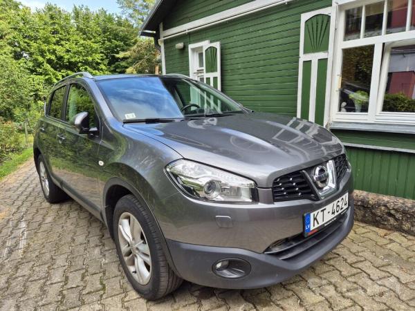 Nissan Qashqai 2014 in Riga, with an engine capacity of 2.00 L and mileage of 48 thousand km for 9990 €, photo 5 on AUTOMOTO.COM.LV
