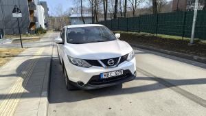 Nissan Qashqai 2014 in Vilnius, with an engine capacity of 1.20 L and mileage of 146 thousand km for 4800 €, photo 2 on AUTOMOTO.COM.LV