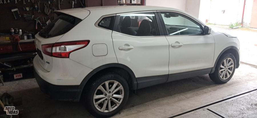 Nissan Qashqai 2014 in Marijampole, with an engine capacity of 1.50 L and mileage of 211 thousand km for 5900 €, photo 4 on AUTOMOTO.COM.LV