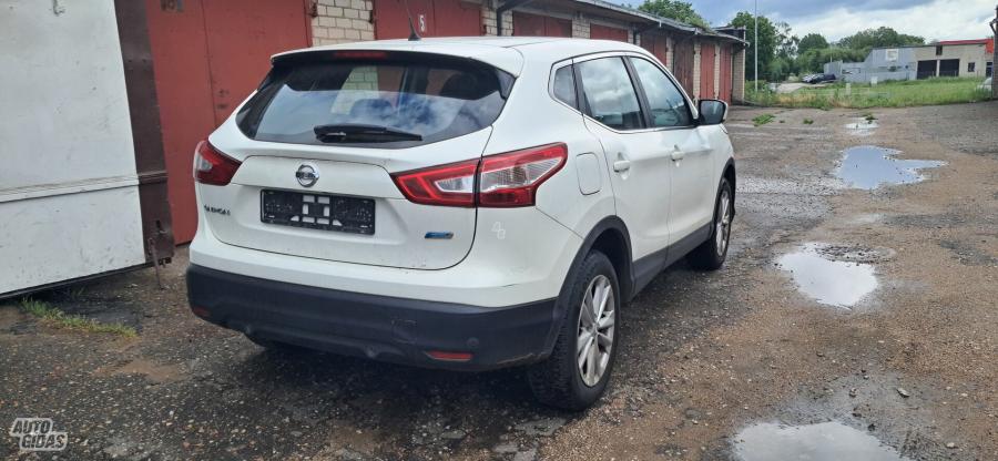 Nissan Qashqai 2014 in Marijampole, with an engine capacity of 1.50 L and mileage of 211 thousand km for 5900 €, photo 6 on AUTOMOTO.COM.LV
