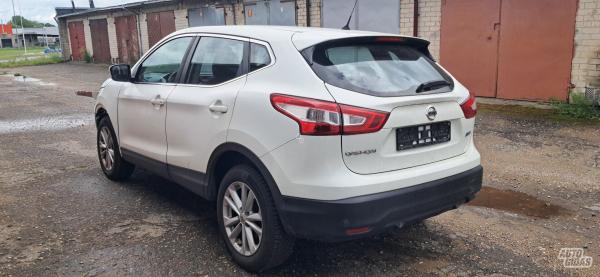 Nissan Qashqai 2014 in Marijampole, with an engine capacity of 1.50 L and mileage of 211 thousand km for 5900 €, photo 6 on AUTOMOTO.COM.LV