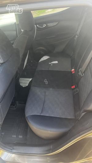 Nissan Qashqai 2014 in Siauliai, with an engine capacity of 1.60 L and mileage of 234 thousand km for 8300 €, photo 13 on AUTOMOTO.COM.LV