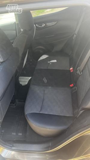 Nissan Qashqai 2014 in Siauliai, with an engine capacity of 1.60 L and mileage of 234 thousand km for 8300 €, photo 13 on AUTOMOTO.COM.LV