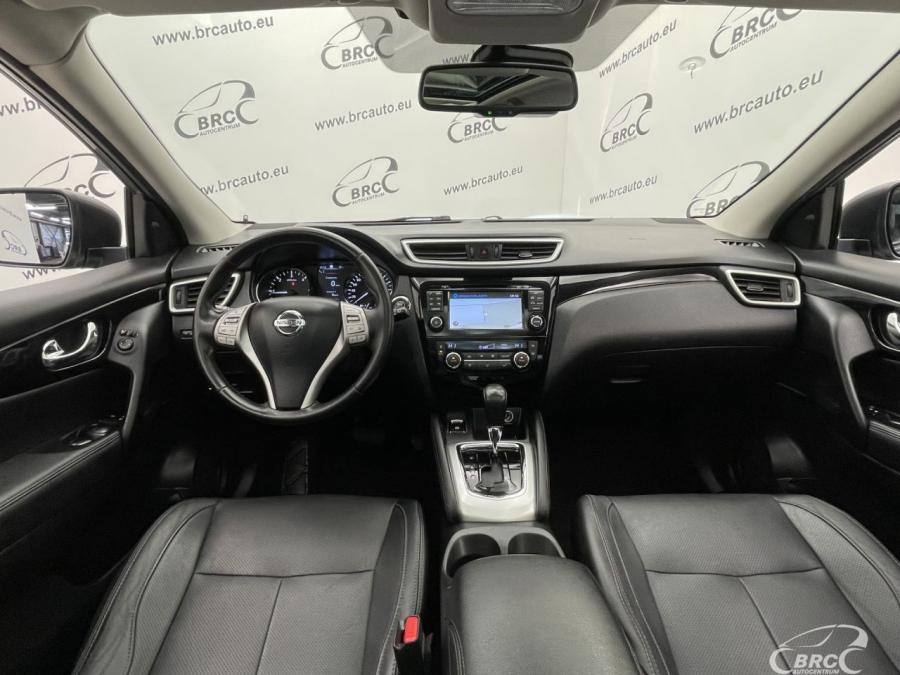 Nissan Qashqai 2014 in Vilnius, with an engine capacity of 1.60 L and mileage of 156 thousand km for 7900 €, photo 4 on AUTOMOTO.COM.LV
