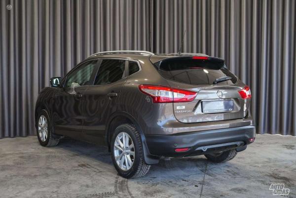 Nissan Qashqai 2015 in Marijampole, with an engine capacity of 1.60 L and mileage of 189 thousand km for 9950 €, photo 8 on AUTOMOTO.COM.LV