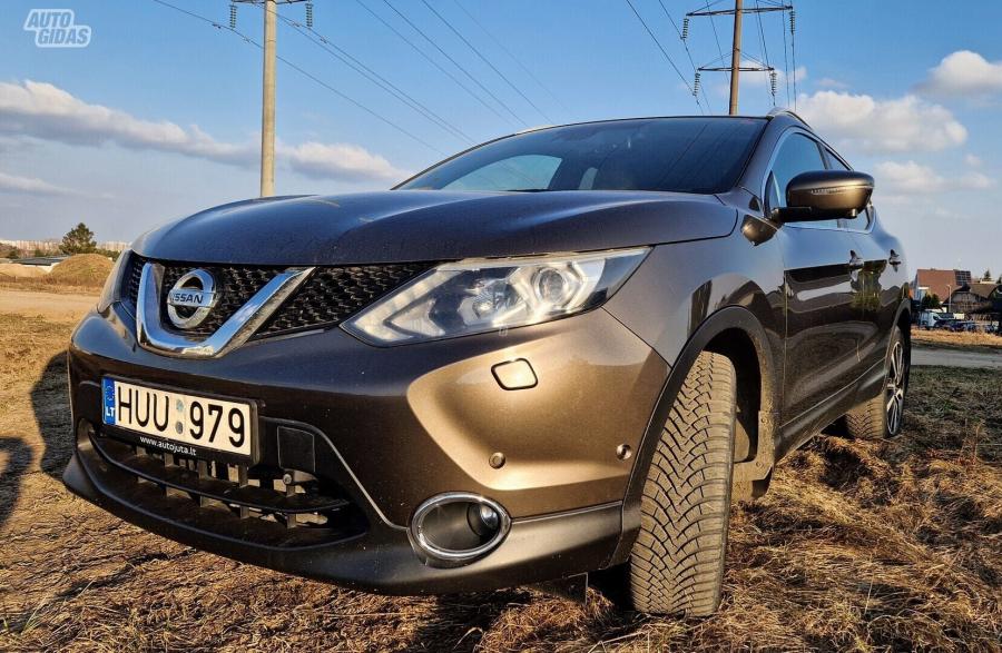 Nissan Qashqai 2015 in Vilnius, with an engine capacity of 1.60 L and mileage of 271 thousand km for 8100 €, photo 2 on AUTOMOTO.COM.LV