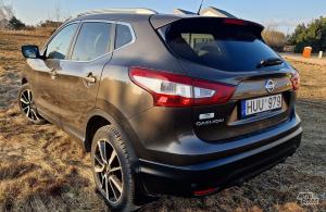 Nissan Qashqai 2015 in Vilnius, with an engine capacity of 1.60 L and mileage of 271 thousand km for 8100 €, photo 3 on AUTOMOTO.COM.LV