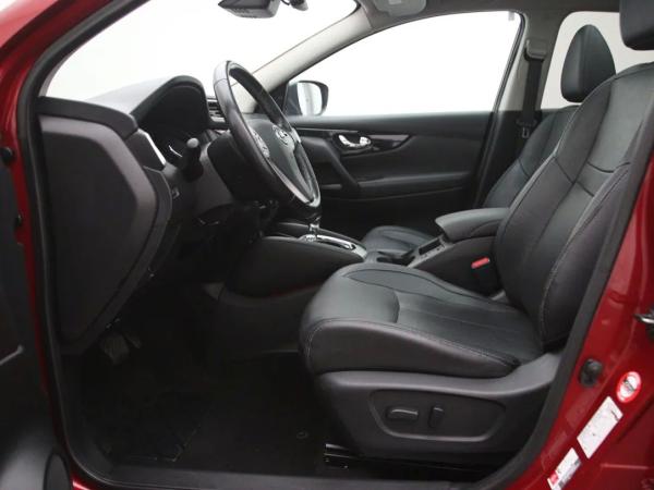 Nissan Qashqai 2015 in Vilnius, with an engine capacity of 1.20 L and mileage of 109 thousand km for 11299 €, photo 4 on AUTOMOTO.COM.LV