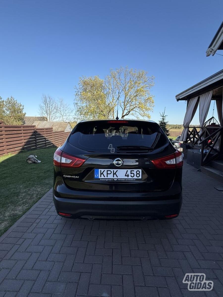 Nissan Qashqai 2015 in Vilnius, with an engine capacity of 1.60 L and mileage of 305 thousand km for 5400 €, photo 5 on AUTOMOTO.COM.LV