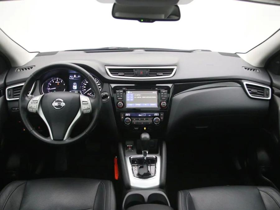Nissan Qashqai 2015 in Vilnius, with an engine capacity of 1.20 L and mileage of 188 thousand km for 10799 €, photo 3 on AUTOMOTO.COM.LV
