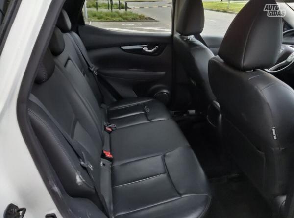 Nissan Qashqai 2015 in Vilnius, with an engine capacity of 1.20 L and mileage of 234 thousand km for 7390 €, photo 9 on AUTOMOTO.COM.LV