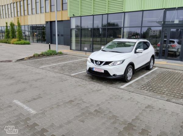 Nissan Qashqai 2015 in Vilnius, with an engine capacity of 1.20 L and mileage of 234 thousand km for 7390 €, photo 3 on AUTOMOTO.COM.LV