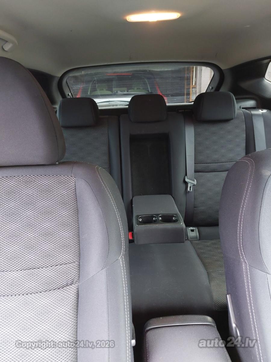 Nissan Qashqai 2015 Tallina, ar dzinēja tilpumu 1.20 L un nobraukumu 140 tūkst. km par 7500 €, foto 8 vietnē AUTOMOTO.COM.LV