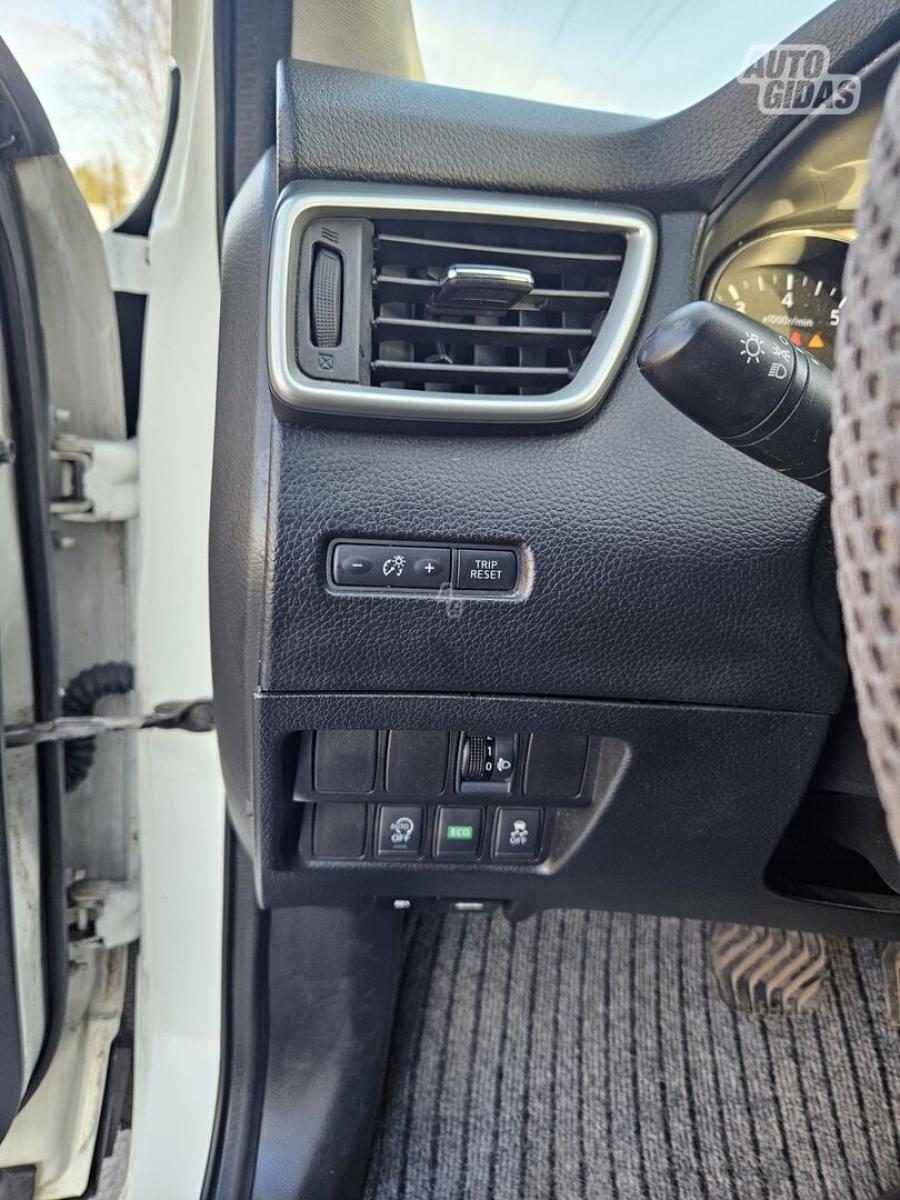 Nissan Qashqai 2015 Šauļi, ar dzinēja tilpumu 1.20 L un nobraukumu 260 tūkst. km par 6100 €, foto 7 vietnē AUTOMOTO.COM.LV