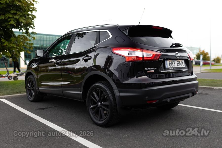 Nissan Qashqai 2015 Tallina, ar dzinēja tilpumu 1.20 L un nobraukumu 176 tūkst. km par 8400 €, foto 5 vietnē AUTOMOTO.COM.LV
