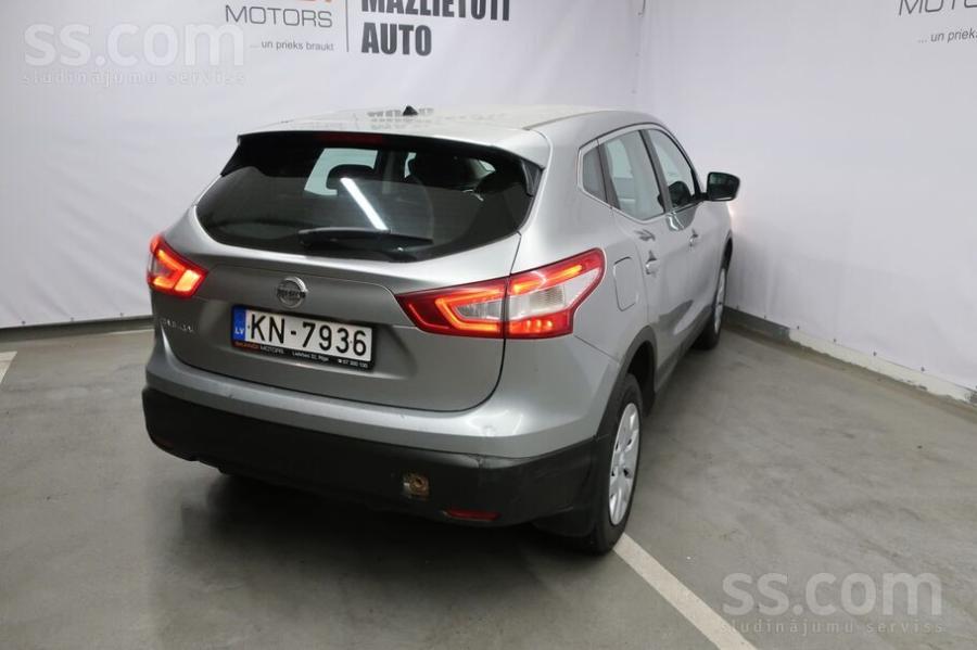Nissan Qashqai 2016 in Riga, with an engine capacity of 1.60 L and mileage of 358 thousand km for 6990 €, photo 4 on AUTOMOTO.COM.LV