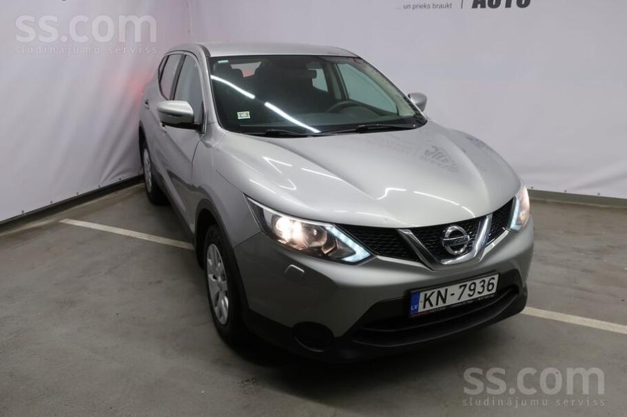 Nissan Qashqai 2016 in Riga, with an engine capacity of 1.60 L and mileage of 358 thousand km for 6990 €, photo 5 on AUTOMOTO.COM.LV