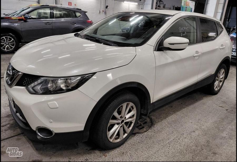 Nissan Qashqai 2016 in Panevezys, with an engine capacity of 1.20 L and mileage of 242 thousand km for 4300 €, photo 2 on AUTOMOTO.COM.LV