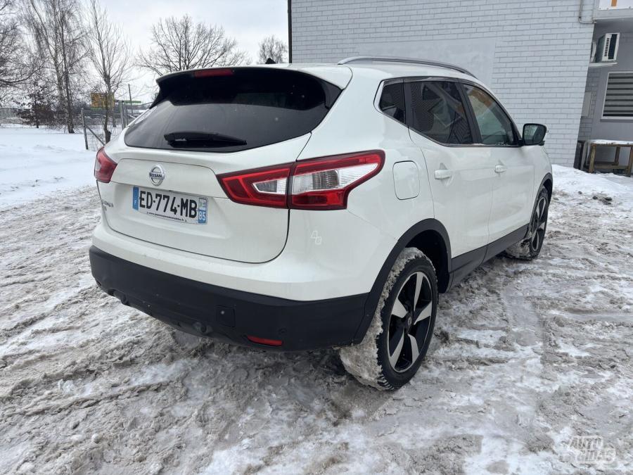 Nissan Qashqai 2016 Tauragė, ar dzinēja tilpumu 1.20 L un nobraukumu 140 tūkst. km par 7700 €, foto 5 vietnē AUTOMOTO.COM.LV