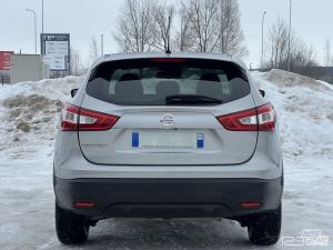 Nissan Qashqai 2016 in Taurage, with an engine capacity of 1.60 L and mileage of 185 thousand km for 8700 €, photo 10 on AUTOMOTO.COM.LV