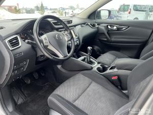 Nissan Qashqai 2016 in Taurage, with an engine capacity of 1.60 L and mileage of 185 thousand km for 8700 €, photo 11 on AUTOMOTO.COM.LV