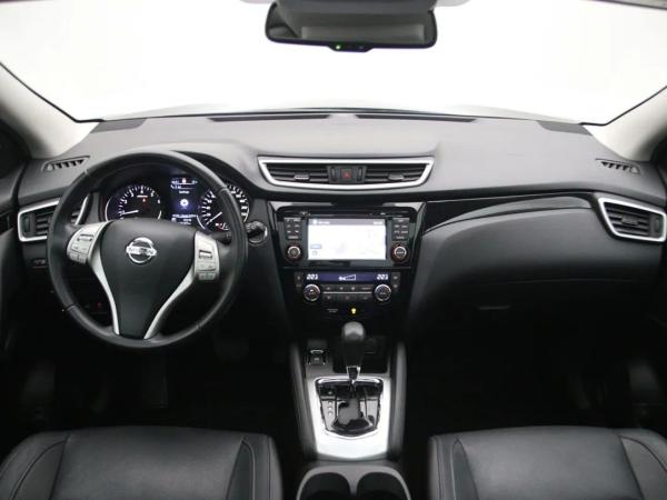 Nissan Qashqai 2016 in Vilnius, with an engine capacity of 1.20 L and mileage of 118 thousand km for 12299 €, photo 2 on AUTOMOTO.COM.LV