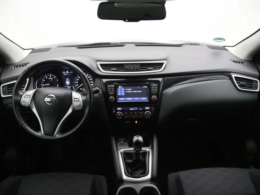 Nissan Qashqai 2016 in Vilnius, with an engine capacity of 1.20 L and mileage of 169 thousand km for 9999 €, photo 3 on AUTOMOTO.COM.LV