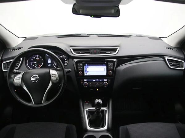Nissan Qashqai 2016 in Vilnius, with an engine capacity of 1.20 L and mileage of 95 thousand km for 10699 €, photo 2 on AUTOMOTO.COM.LV