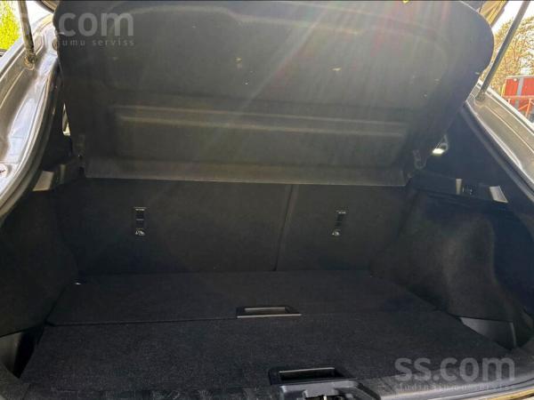 Nissan Qashqai 2016 in Riga, with an engine capacity of 1.60 L and mileage of 153 thousand km for 9700 €, photo 9 on AUTOMOTO.COM.LV