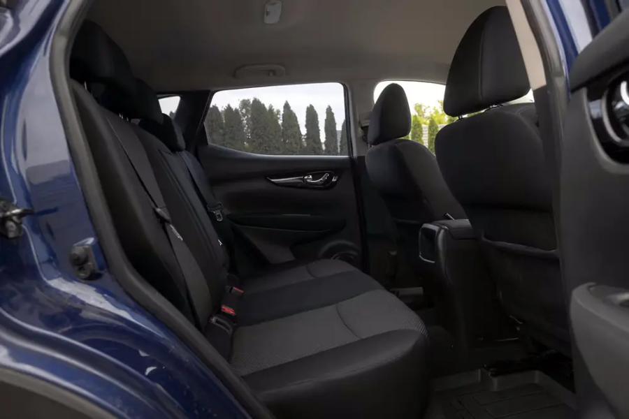 Nissan Qashqai 2016 Jelgava, ar dzinēja tilpumu 1.60 L un nobraukumu 125 tūkst. km par 12700 €, foto 21 vietnē AUTOMOTO.COM.LV
