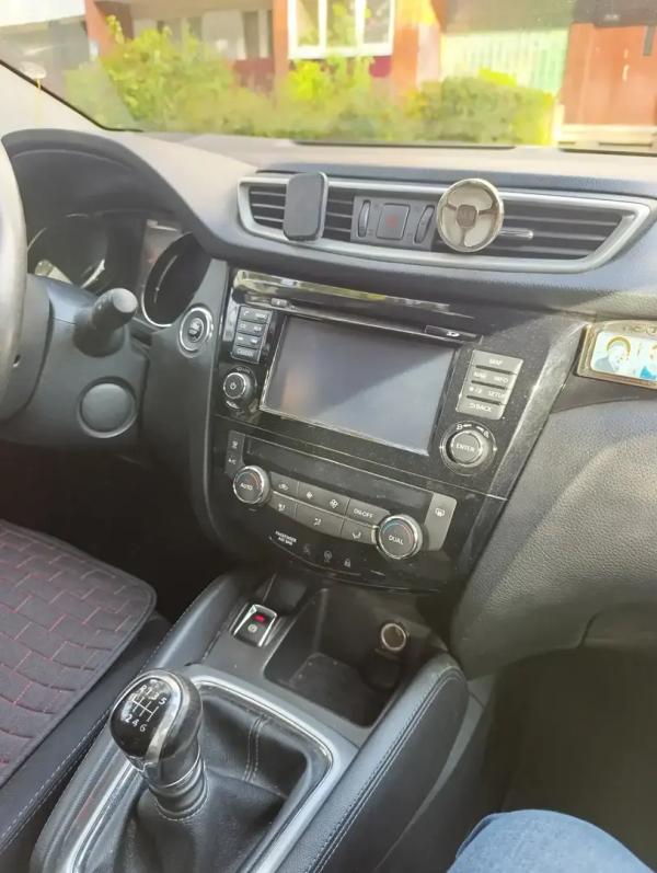 Nissan Qashqai 2016 in Jurmala, with an engine capacity of 1.50 L and mileage of 118 thousand km for 8100 €, photo 5 on AUTOMOTO.COM.LV