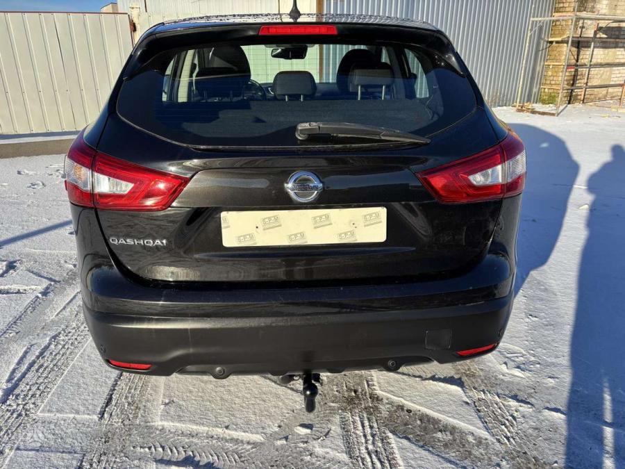 Nissan Qashqai 2017 in Taurage, with an engine capacity of 1.60 L and mileage of 182 thousand km for 9500 €, photo 7 on AUTOMOTO.COM.LV